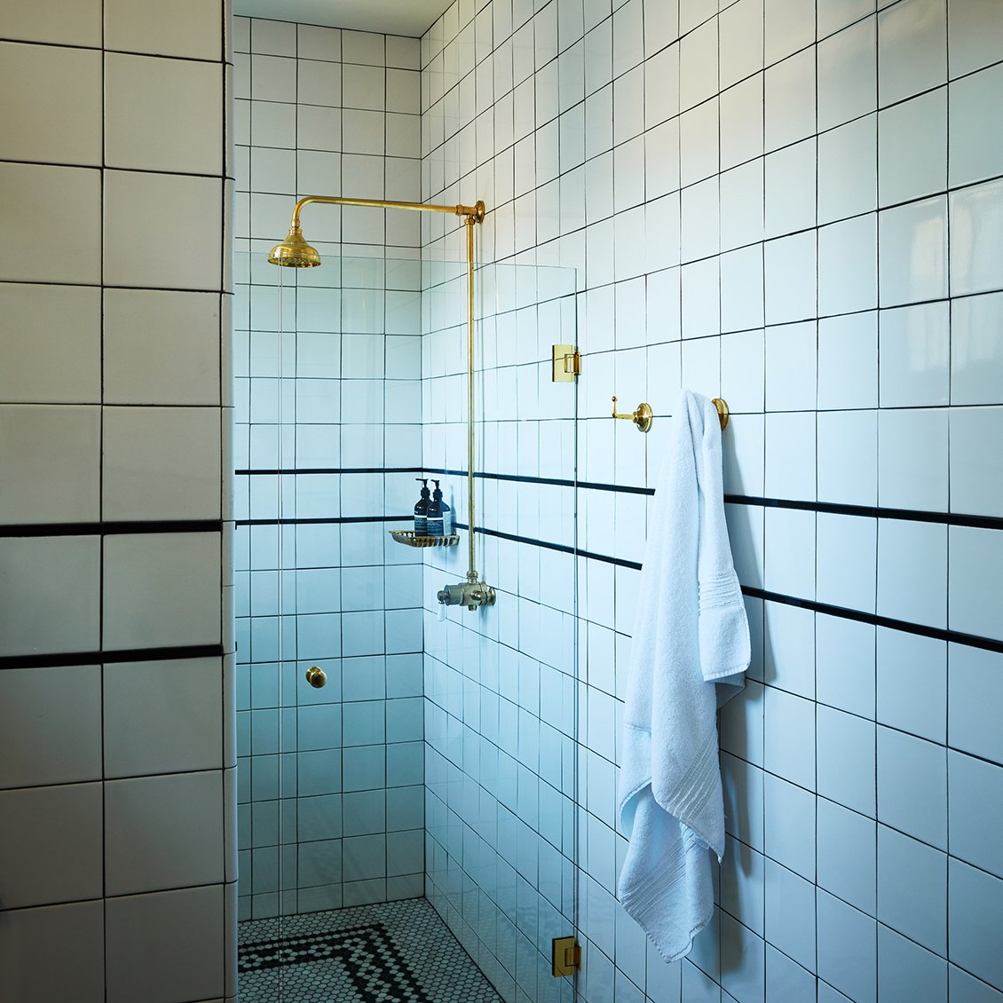 Discover Transit Single Robe Hook Online | Waterworks